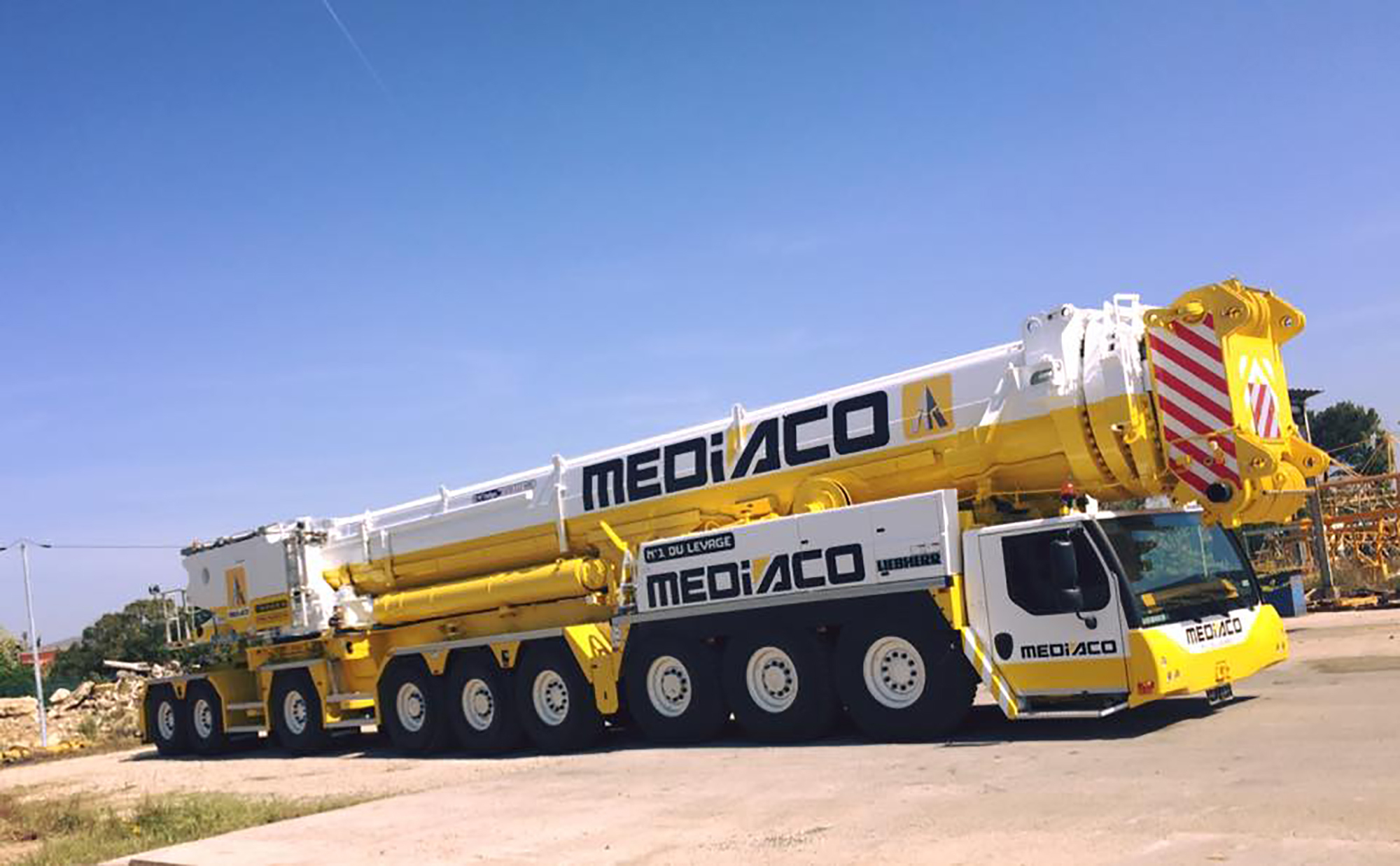 MEDIACO; LIEBHERR LTM 1750 – Inconst