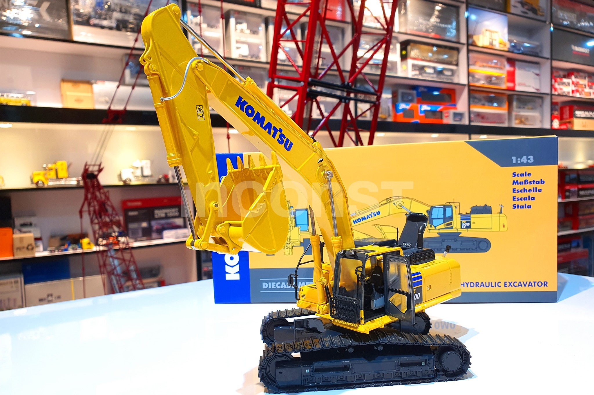 KOMATSU ; PC500LC-10MO Hydraulic Excavator Scale 1/43 – Inconst