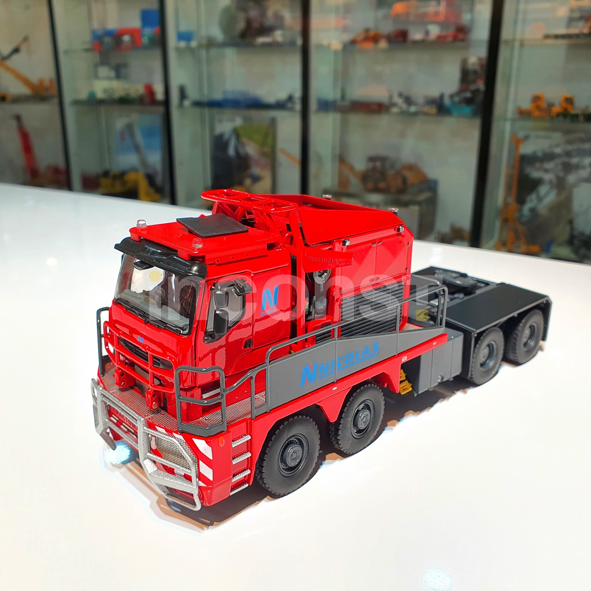 NICOLAS TRACTOMAS HEAVY TRUCK - RED – Inconst