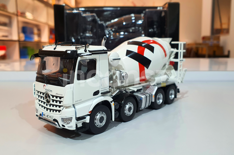 Mercedes-Benz Arocs 8x4 Mixer "Holcim" – Inconst