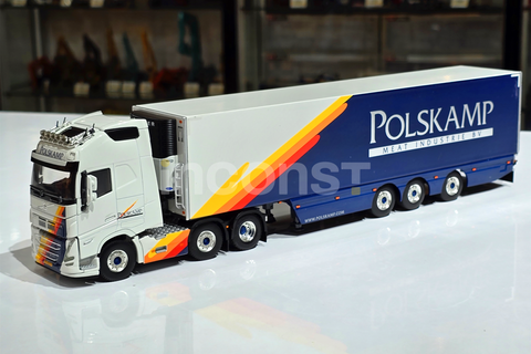 Polskamp Meat Industries; VOLVO FH5 GLOBETROTTER XL 6X2 TWIN STEER ...