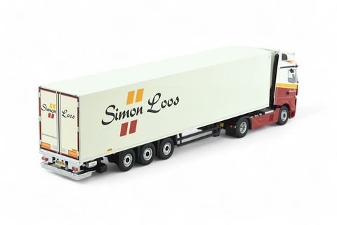 Simon Loos; Mercedes-Benz Gigaspace mirrorcam 4x2 with 3-axle ...