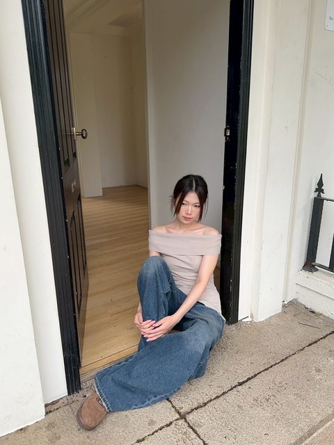 現貨特賣!!日常慵懶氛圍感一字領 – ACHIU.STUDIO