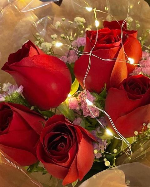 Cherish Forever Bouquet of 6 Roses – Love Inspired Flowers, Balloons ...