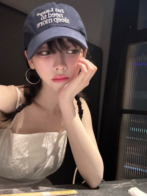 (KARINA同款) I’m Lazy need to sleep more老帽 – QOQ.KOREA 韓國代購