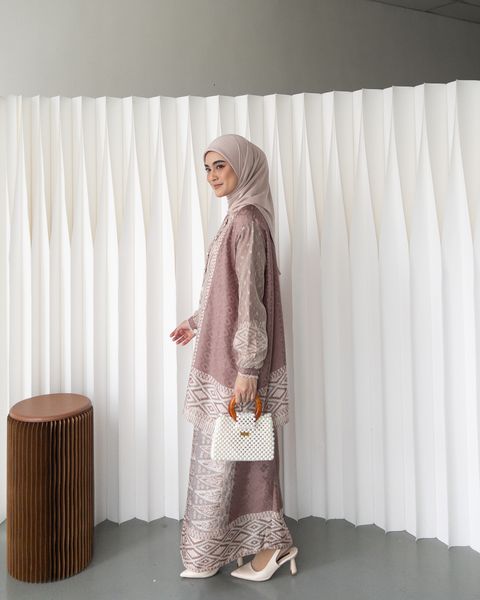 Dewi kebarung Moden - Anggun – Adivaastudio