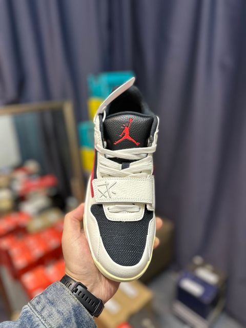 TRAVIS SCOTT X JUMPMAN JACK 'UNIVERSITY RED' – Sneakerpulse Signature