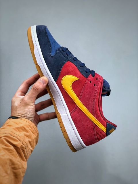 SB DUNK LOW PRO ‘BARCELONA’ – Sneakerpulse Signature