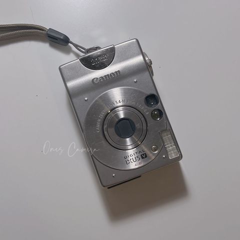 Canon Ixus V – Ones Studio