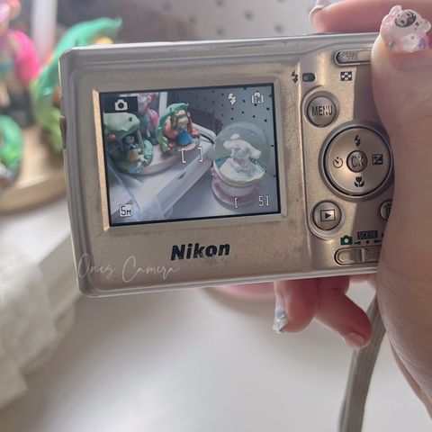 Nikon Coolpix L10 – Ones Studio