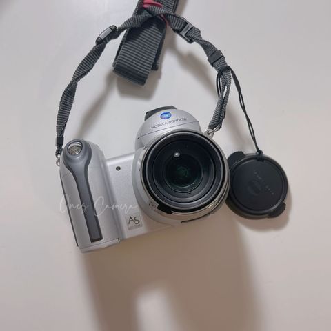 Konica Minolta Dimage Z3 – Ones Studio