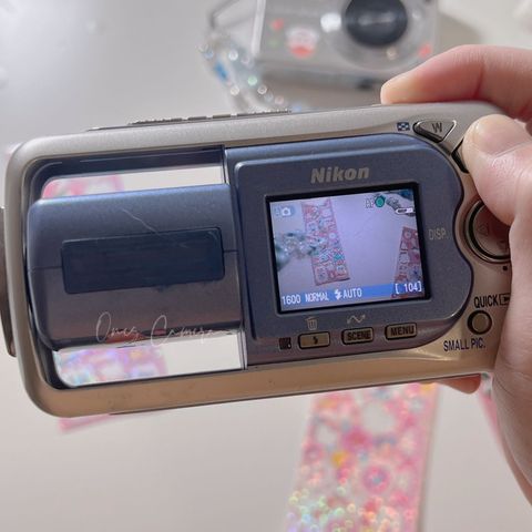 Nikon Coolpix e2500 – Ones Studio