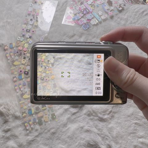 Casio Exilim Z1200 – Ones Studio