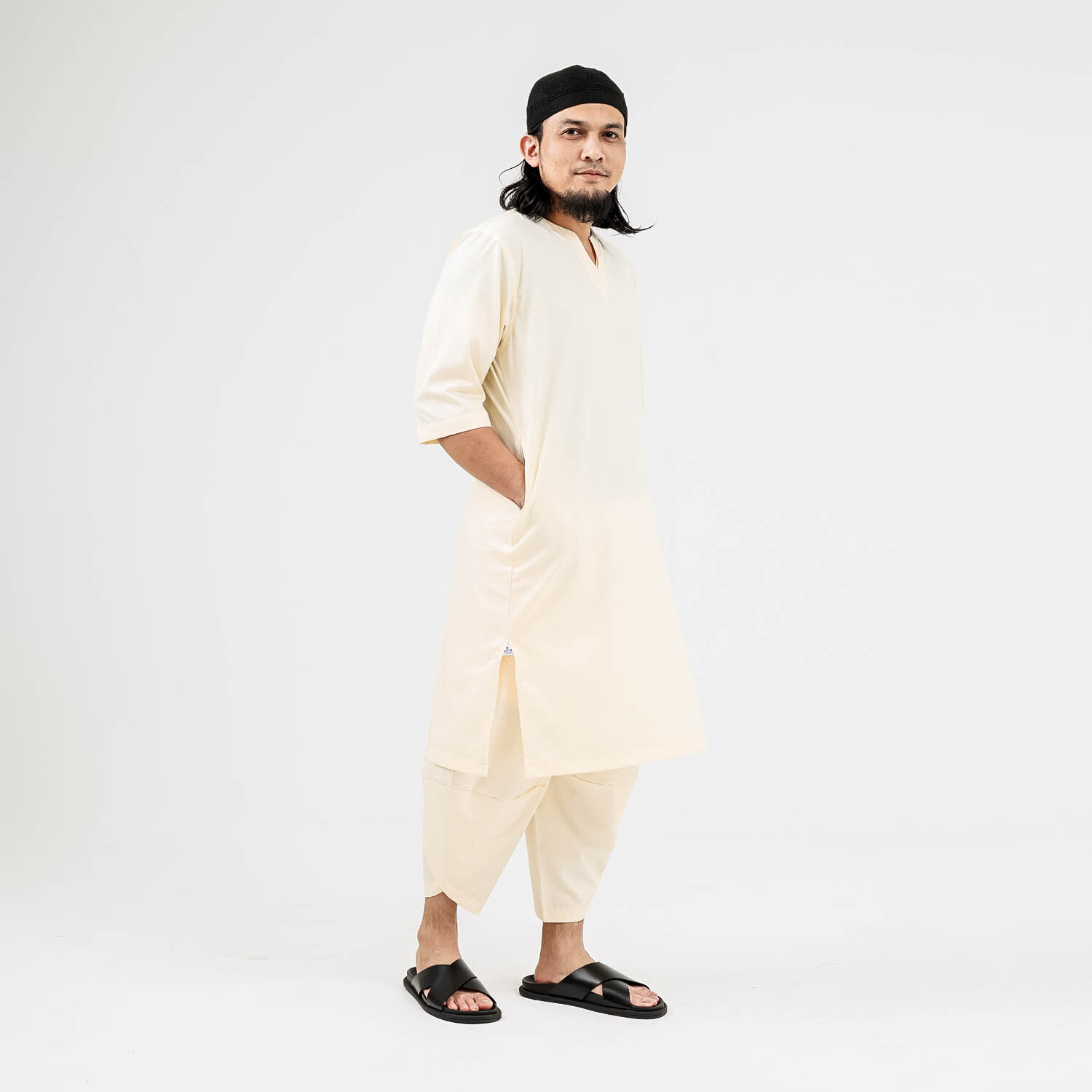 KURTA OG SAHARUL RIDZWAN – SURRACONCEPT