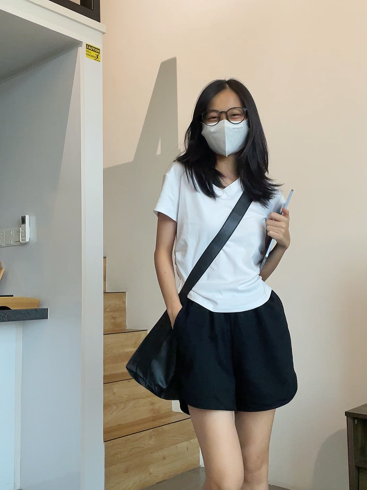 V-neck Side Fold Tee *2col V领两侧皱褶T – Fee De’s Closet