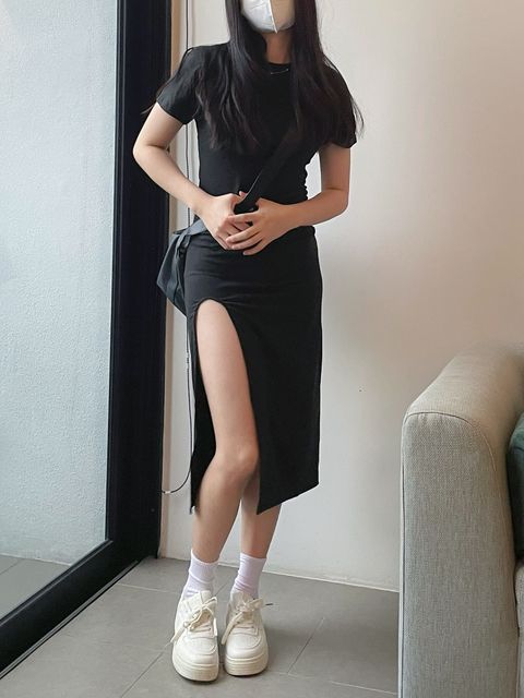 MUAH Open Side Dress 高开叉韩系连衣长裙 – Fee De’s Closet