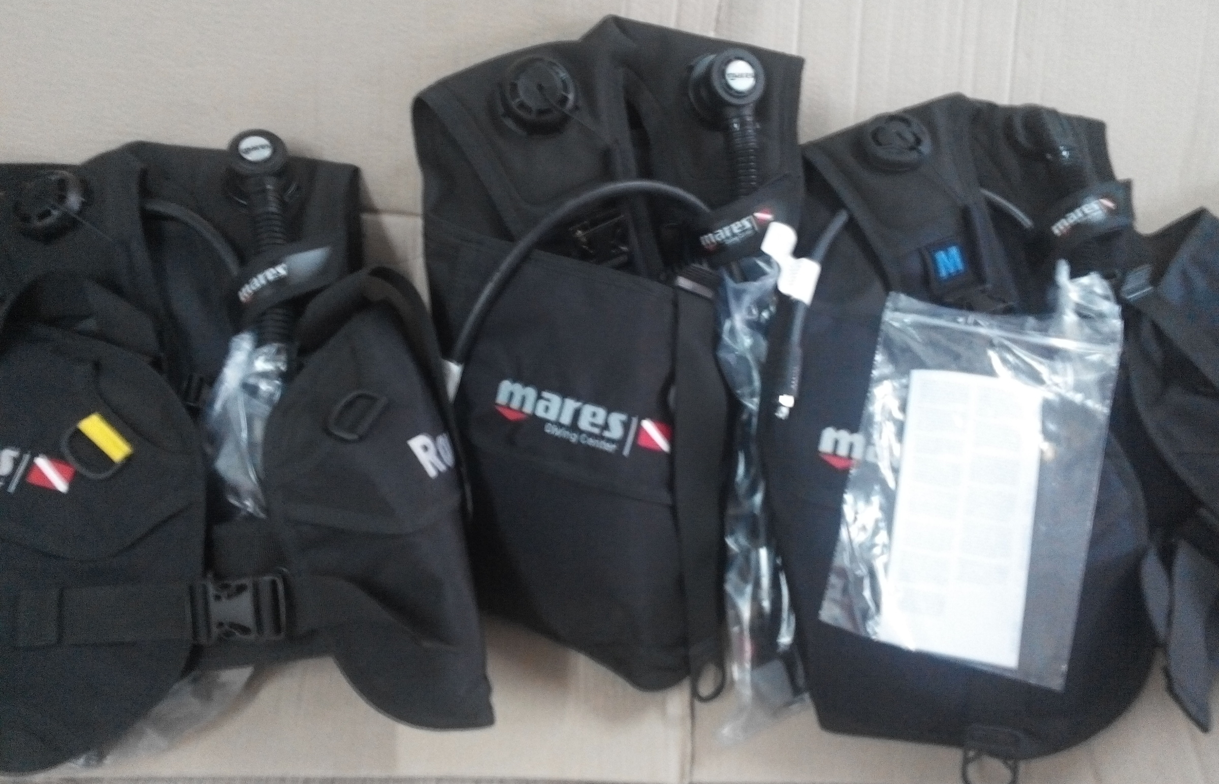 MARES ROVER BCD . – Coral Dive Store- Store for scuba diving equipments ...