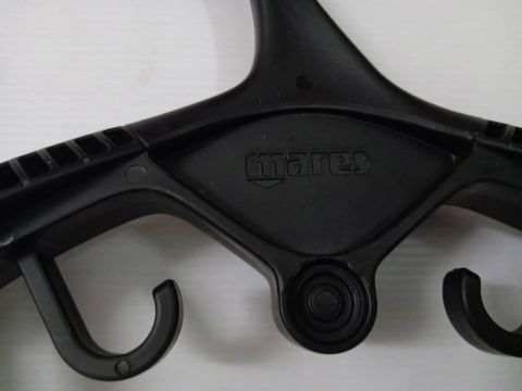 Mares Hanger multipurpose Black – CORAL DIVE STORE