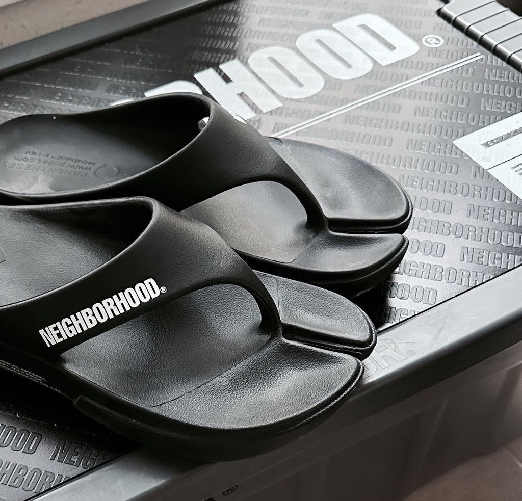新品 NEIGHBORHOOD かわいく PAES SLIDE サンダル 新品 NEIGHBORHOOD かわいく PAES SLIDE サンダル