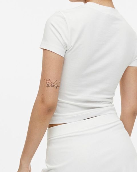 Red Strings of Fate Tattoo [Denny] – Space Studio