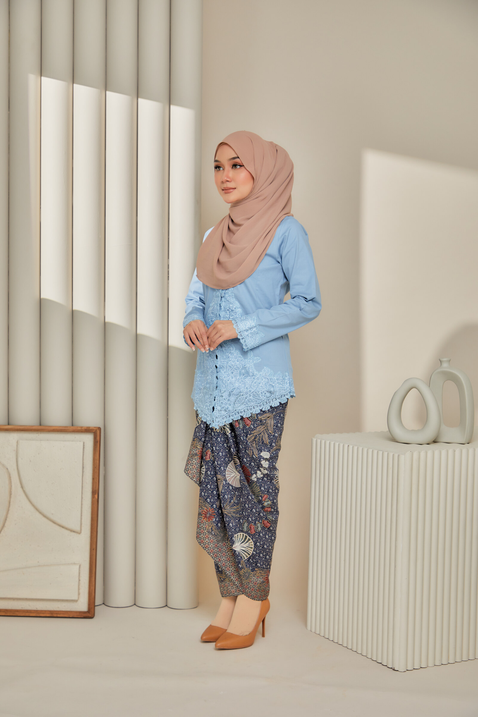 (SET) Kebaya Kesuma Sky Blue X Pario Kally Blue – Byhisdaisy HQ