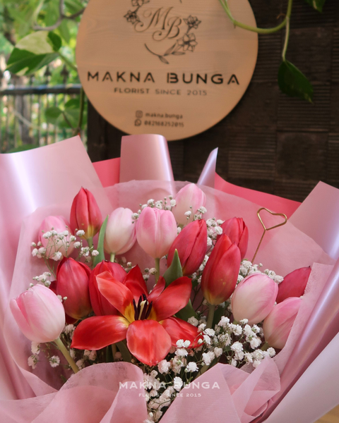 Tulip Utopia Fresh Flower Bouquet – Makna Bunga