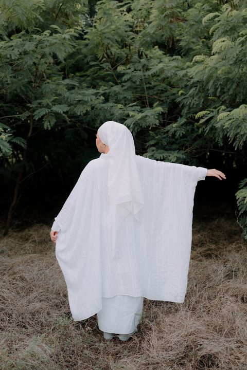 Layang White Kalmhs
