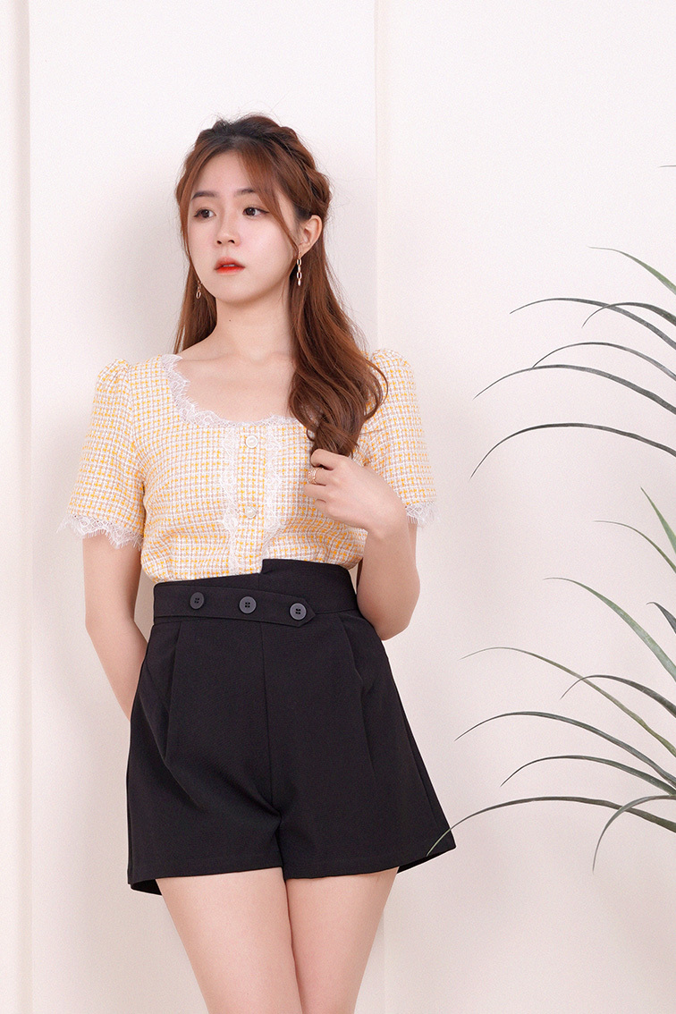 3WC072 Square Neck Tweed Front Pearl Button Details Lace Trim Top – MIYACO