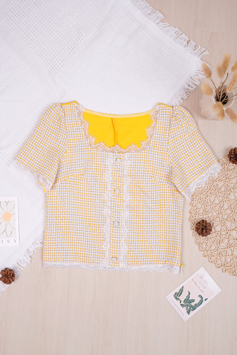 3WC072 Square Neck Tweed Front Pearl Button Details Lace Trim Top – MIYACO