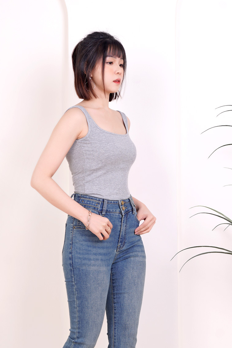 Thick Strap Square Neck Padding Cropped Singlet (Grey) – MIYACO