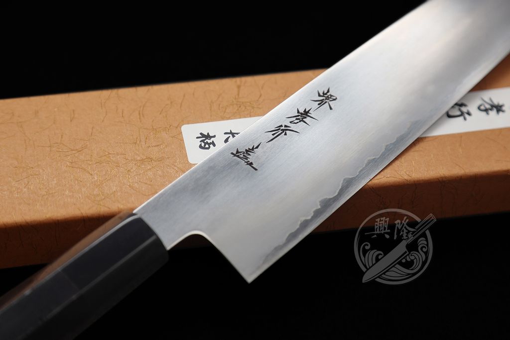 興隆刀剪行〕*堺孝行銀三鋼和牛刀210mm 240mm 黑檀八角柄. 興隆刀剪行〕*堺孝行銀三鋼和牛刀210mm 240mm 黑檀八角柄.