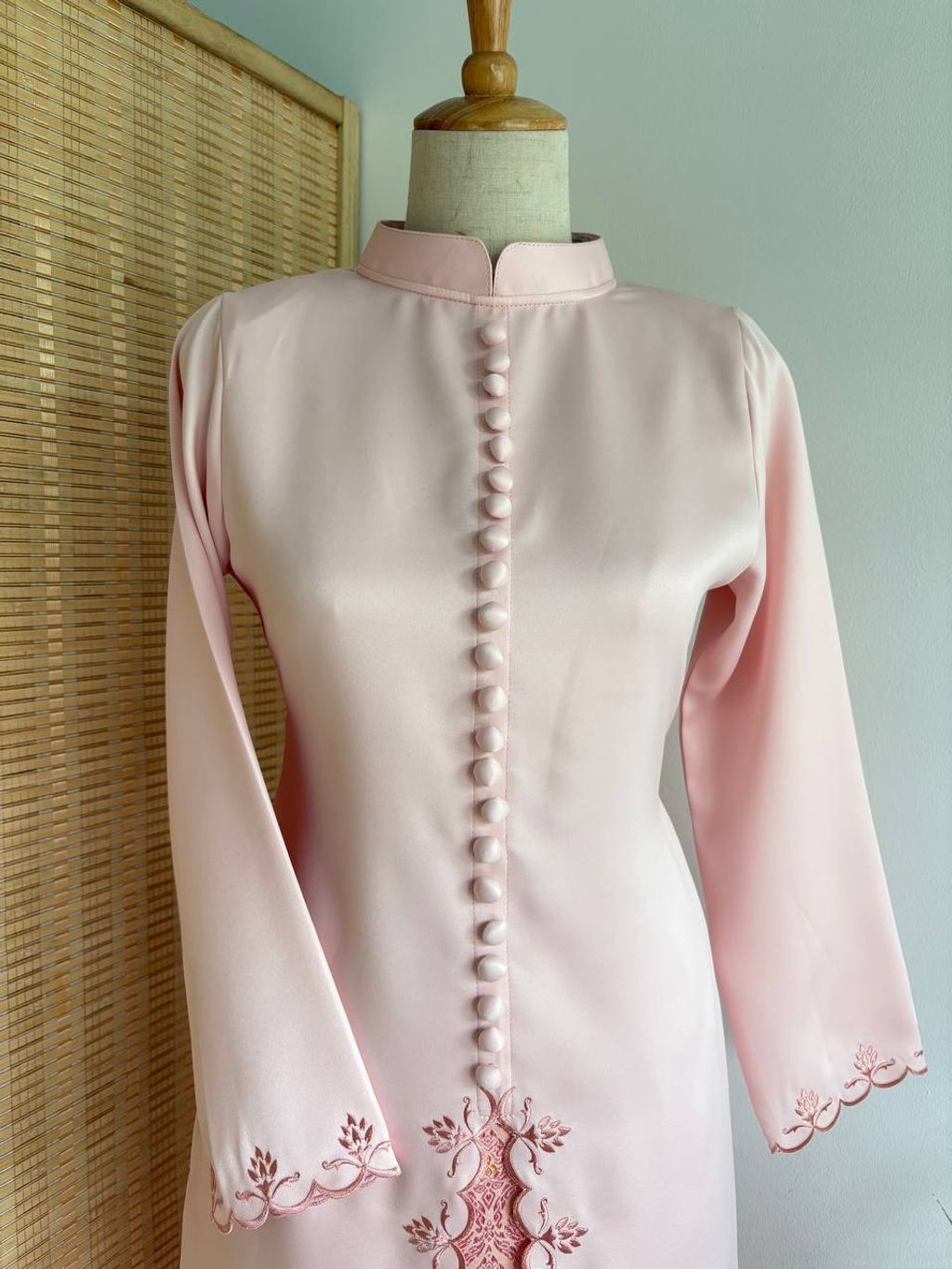 KEBAYA THAI SILK DUCHESS – Hanna Rauda