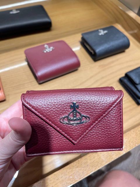 VW Wallet 021 – AK Sapphire Group