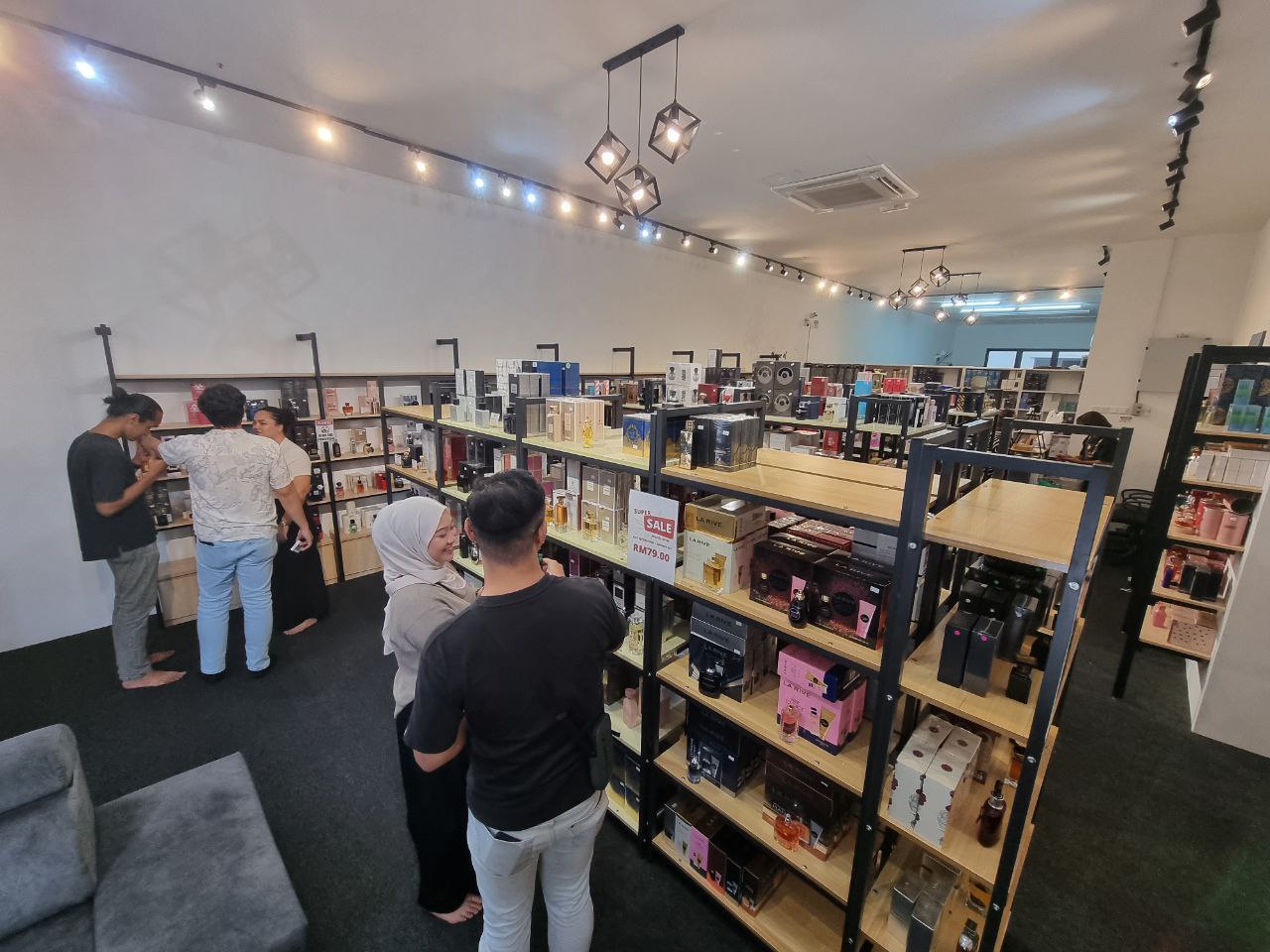 About Us – House Of Amar