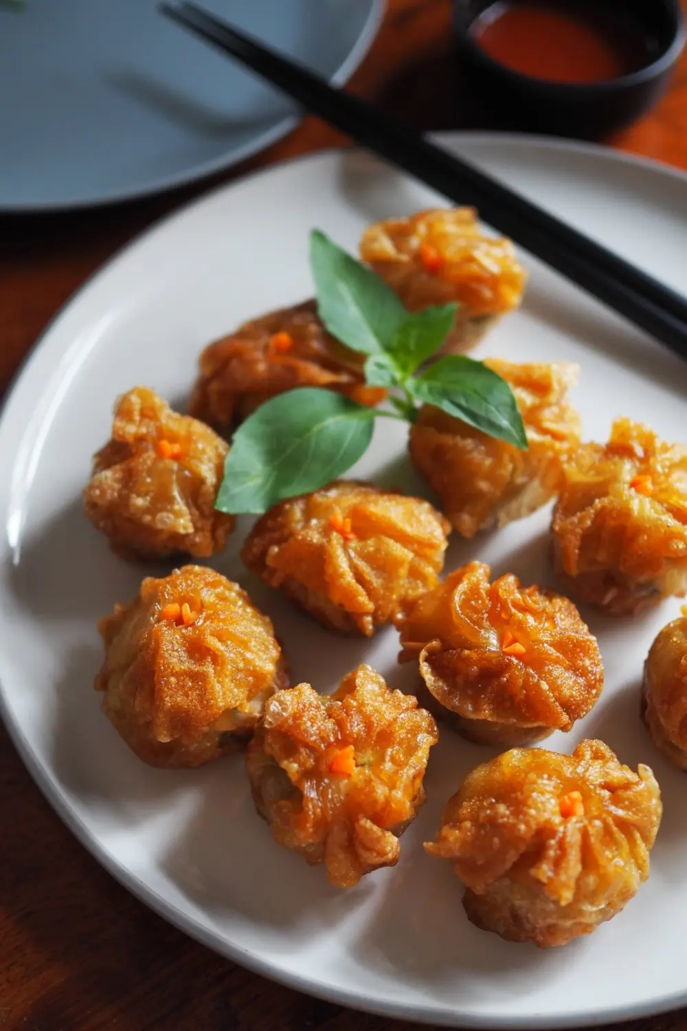 S&S Frozen Dim Sum Ginger and Spring Onions with Chicken Flower Style ...