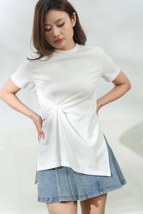 Elena High-Slit T-Shirt – Musii