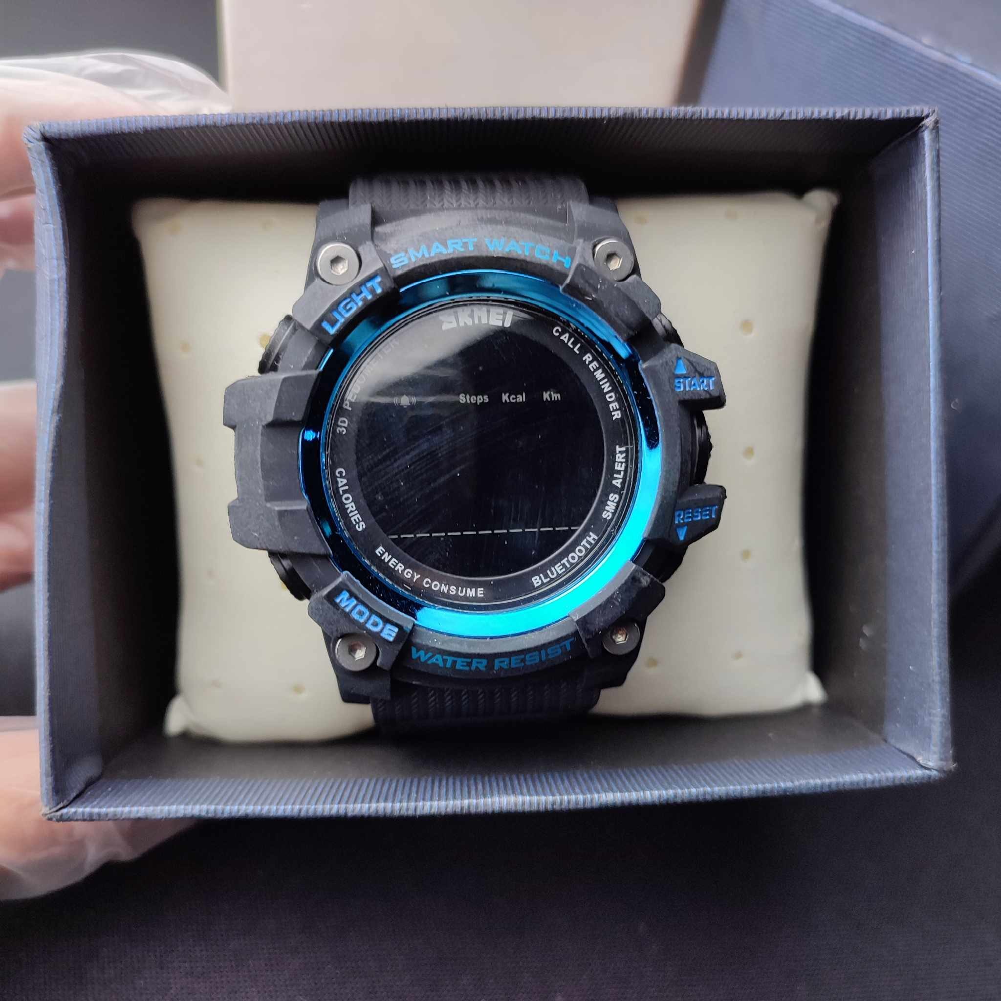 ⬆️Skmei Rubber Digital Watch W/Box - Black/Blue – Livelyhood Mall