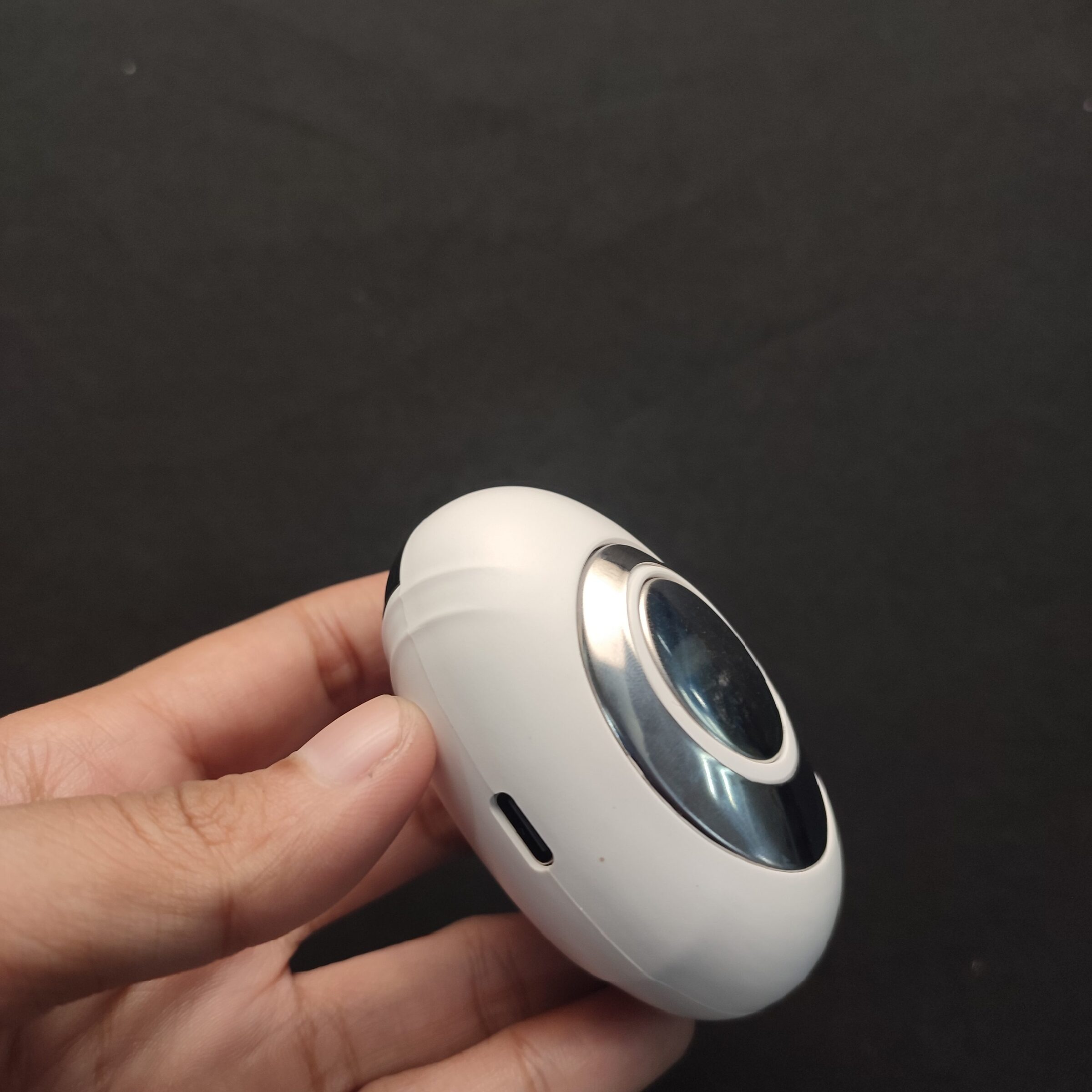 ⬆️HY40 Pulse Stimulation Palm Sleep Massager - White – Livelyhood Mall