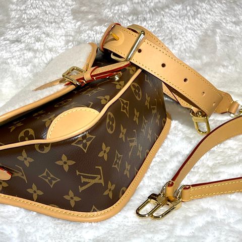 LV Diane Winter Series WH/BR - Rarely Used – FFS LUXE COLLECTIONS SDN BHD