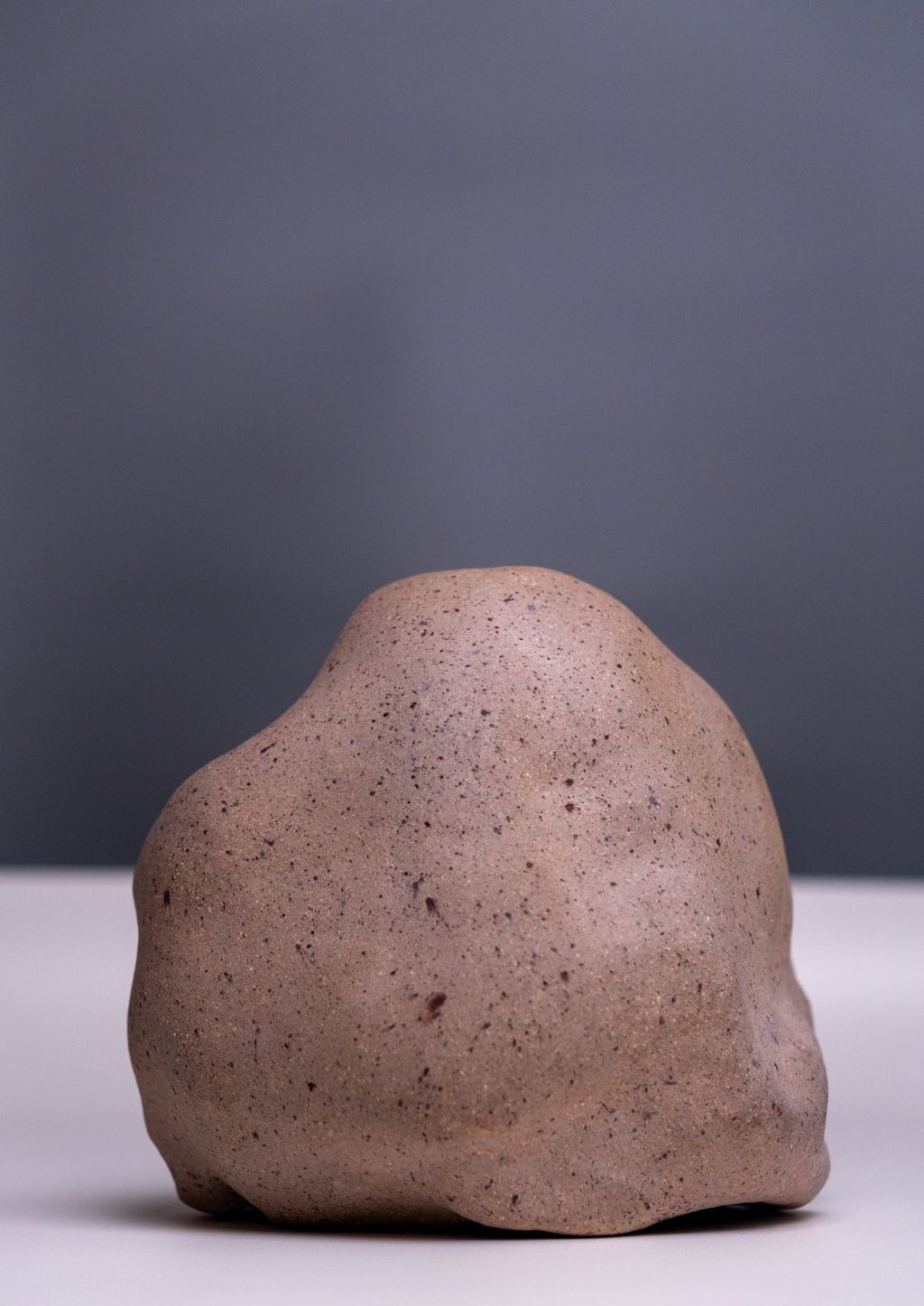 陶瓷石頭燈座｜石洞光｜熔岩 – 森蔦工作室 Suniao Studio