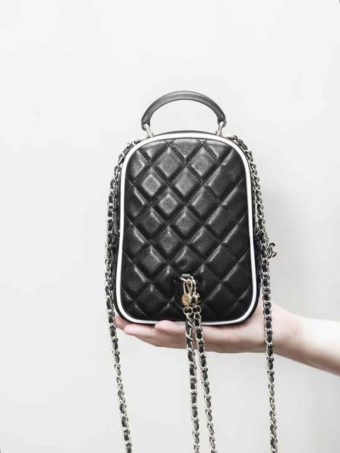 CHANEL 25P MINI 小書包 羊皮款 黑白拼色 – Manmanin