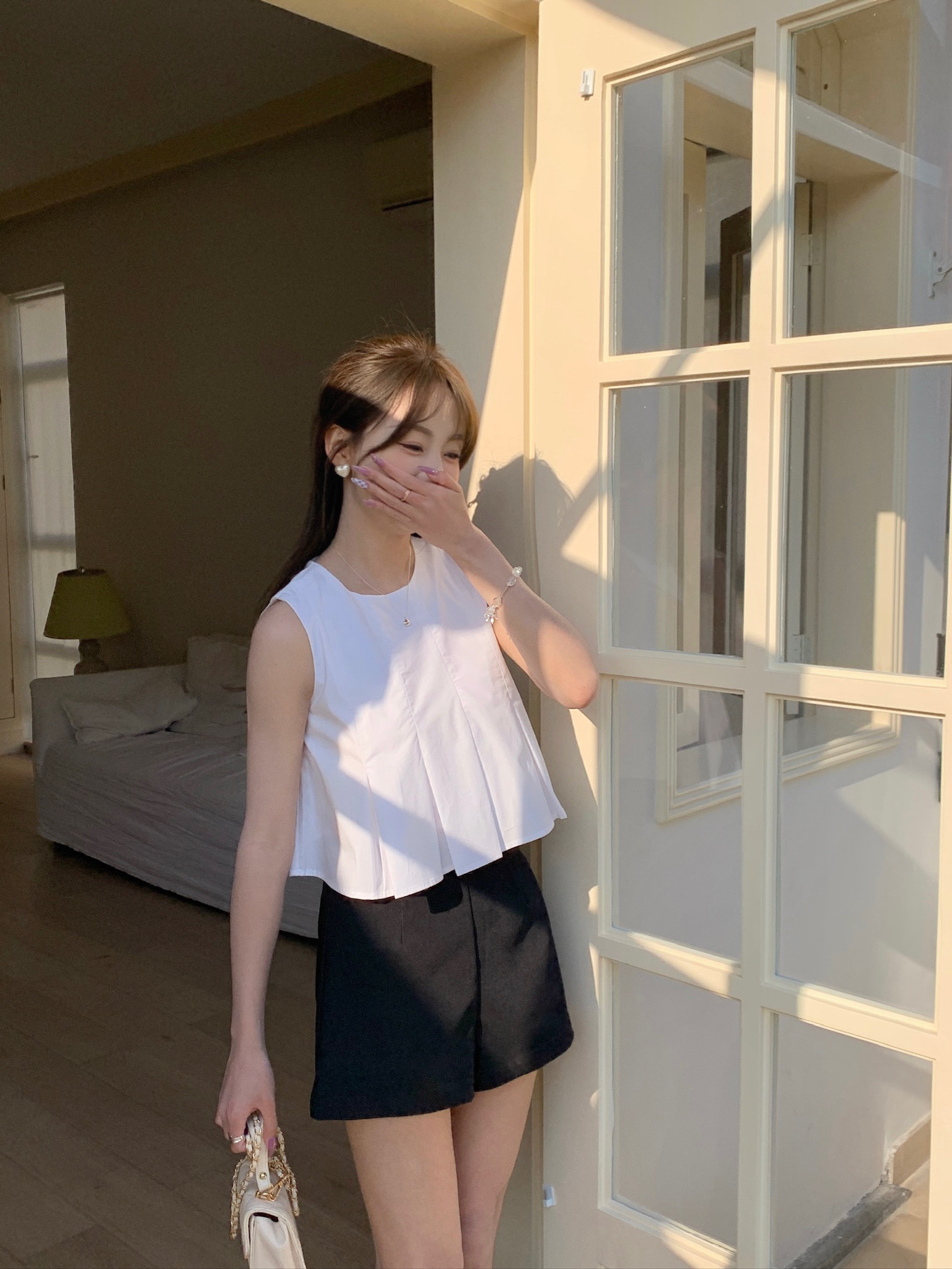 ARIANNA PLEATED TOP (WHITE) – YOOMI STUDIO