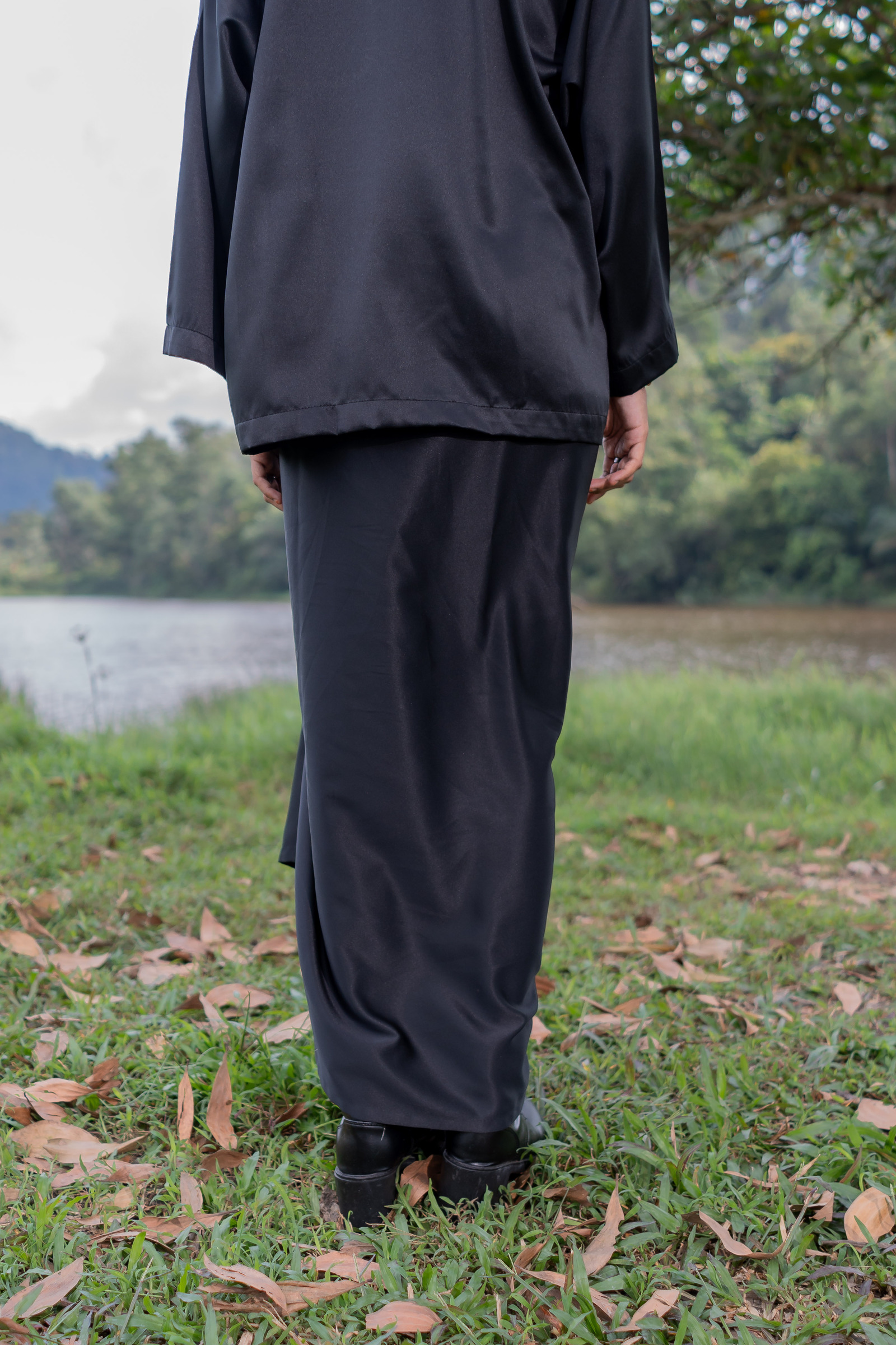 Rumi Sarong in Black – Selcouth Store