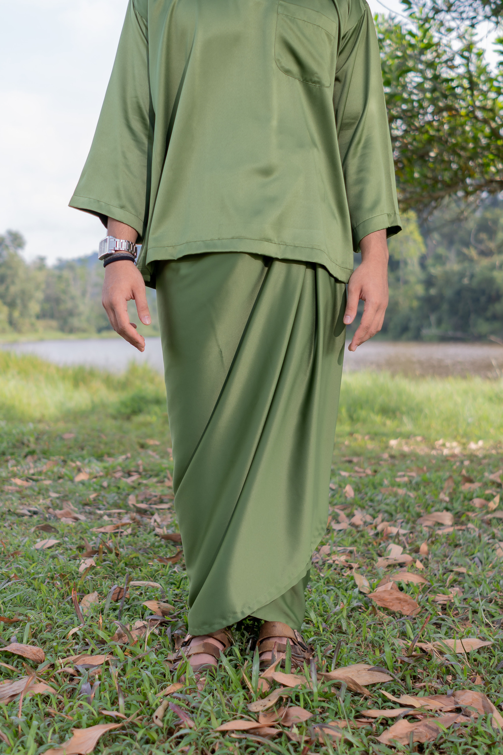 Rumi Sarong in Olive – Selcouth Store