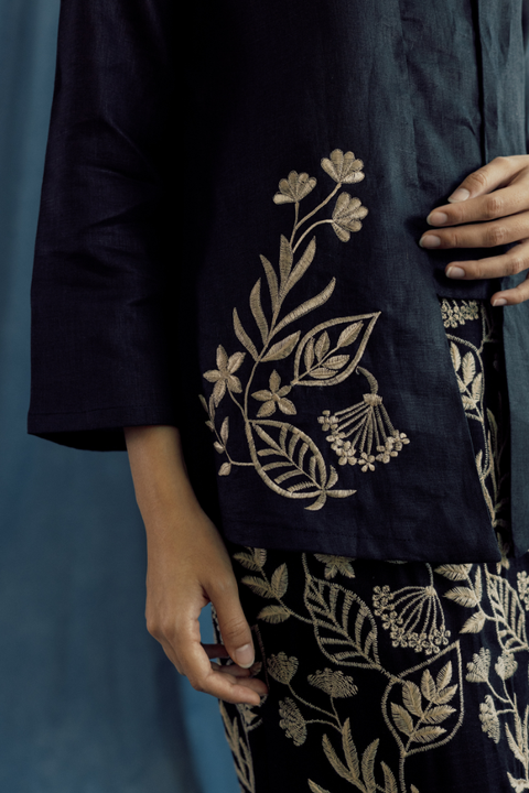NATRAH in Black – Nan Indah