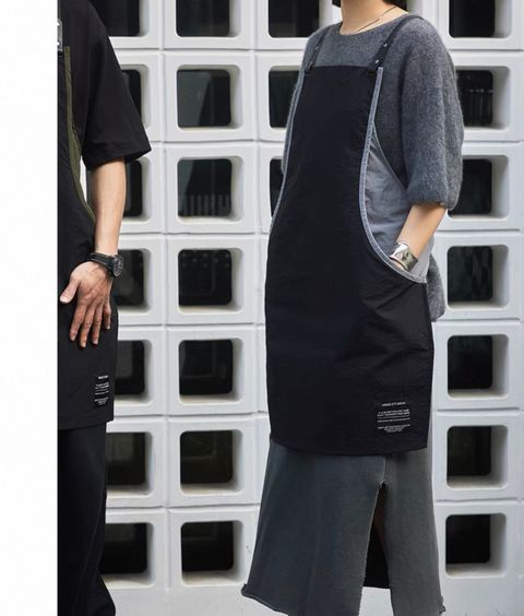 The 2 Tone Apron – WeMake (Singapore)