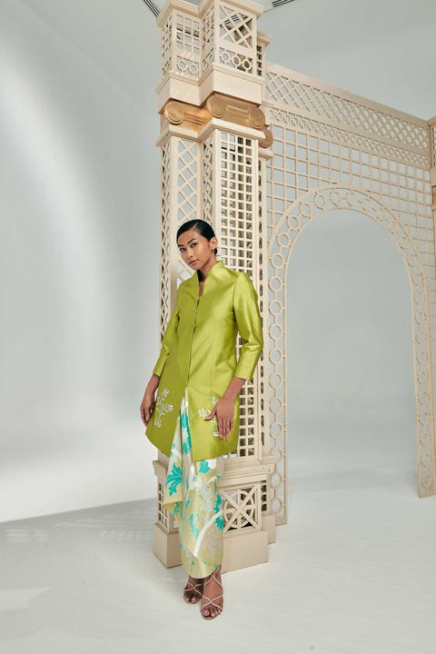 Bidadari 2025 : Long Kebaya Tekat in Lime – The Mokara