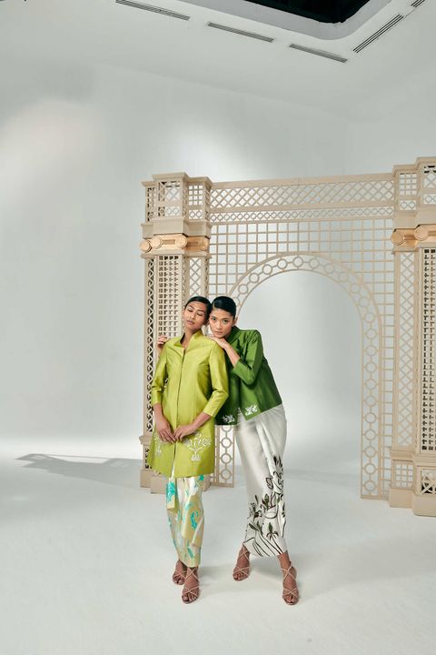 Bidadari 2025 : Short Kebaya Tekat in Green – The Mokara