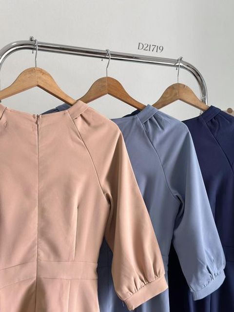 D21719 V Neck Collar Fishtail Dress – JolieAngel