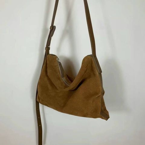 Bucks & Leather – An sisters